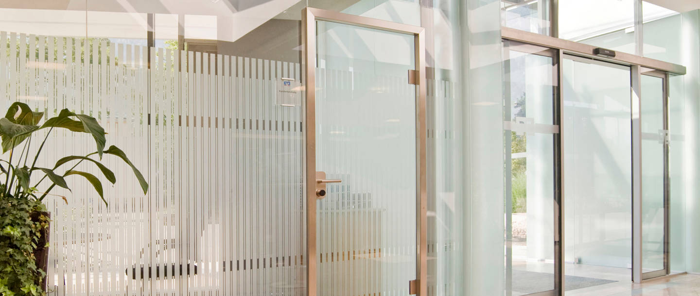 Nurglastür DORMA VISUR • Glas+Metall Weissofner